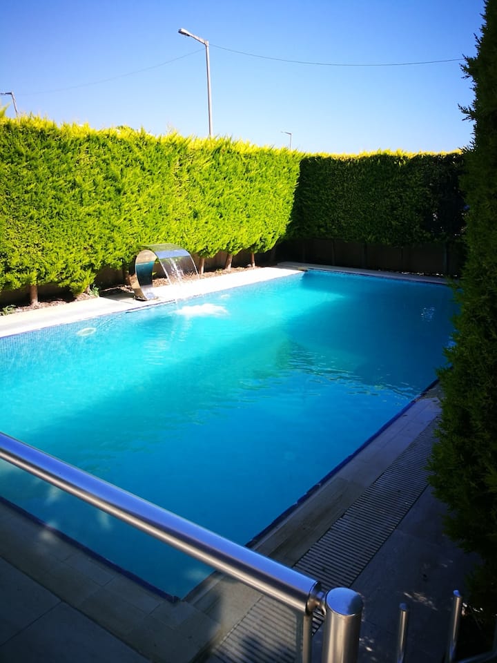 Alaçatı ÇEşme'de Aile İçIn Harika Villa! - Alaçatı