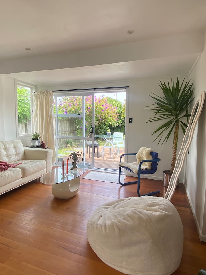 Beach Bungalow - Tauranga