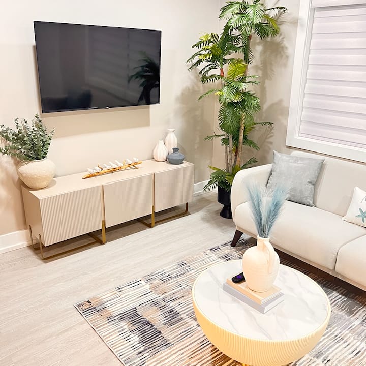 Azul Vibez | Luxury Escape 2 Bdr Apt - Chicago, IL