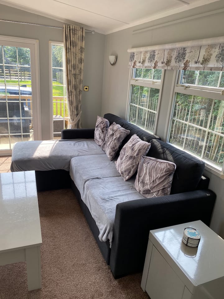 6 Berth Caravan At Towervans - Mablethorpe