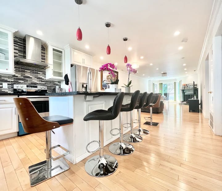 Bright Spacious By Ggp And Presidio! - Sausalito, CA