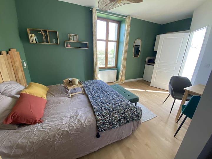 Studio Dans Maison Bourgeoise
Maulévrier Puydufou - Parc Oriental de Maulevrier