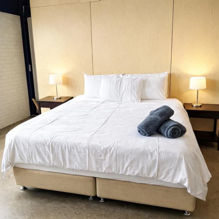 Modern Warehouse Style  In Marrickville Sydney. - Rosebery