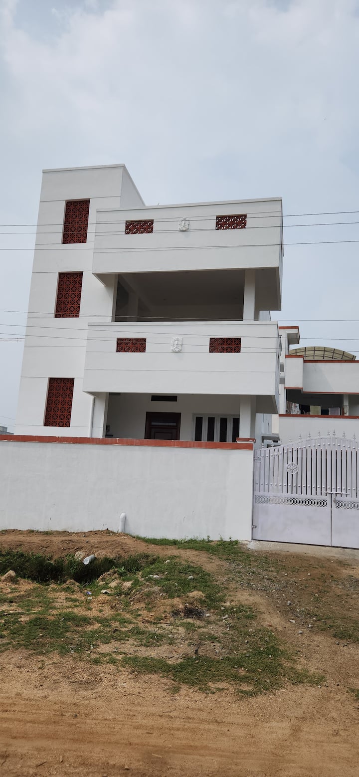 Elegant Apartment In Traditional Weavers' Village - Kanchipuram