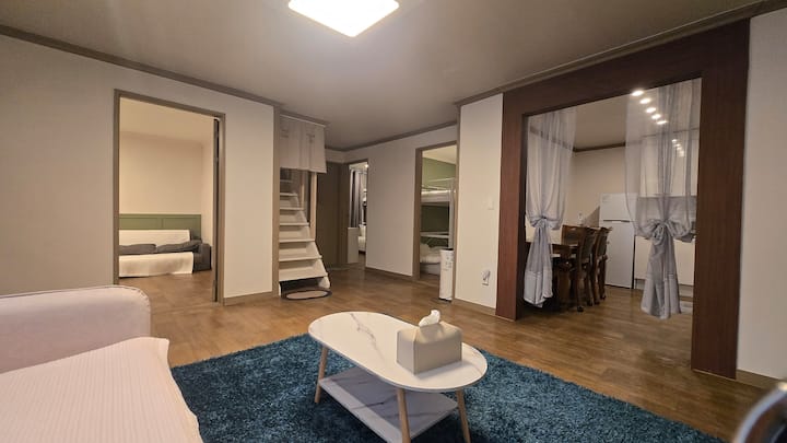 [ㄴ.ㅔ.ㅁ.ㅗ ]  Stay
공항 도보5분거리/동촌유원지/불로전통시장/롯데아울렛/팔공산 - Daegu