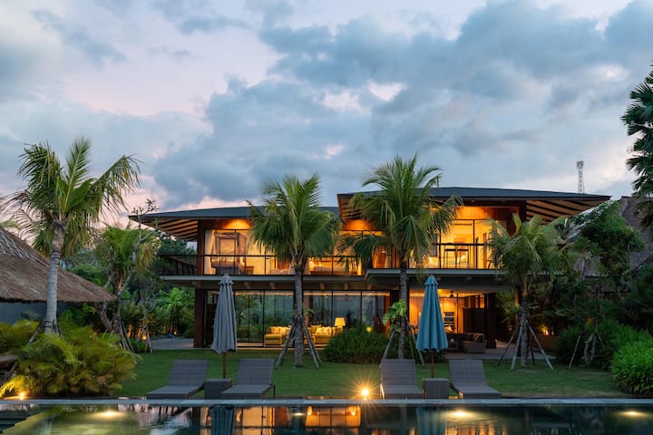 Luxury Beachfront Villa Infinity Pool Near Lovina - Australien