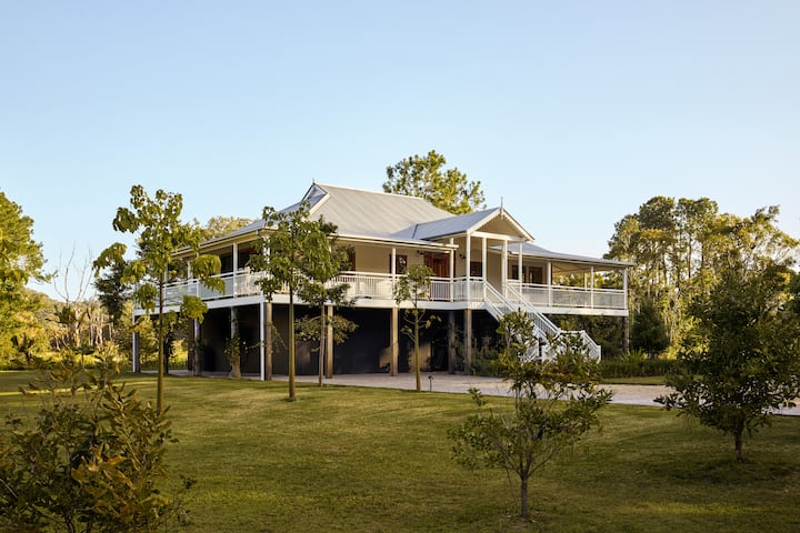 Luxury Queenslander - Ocean Shores