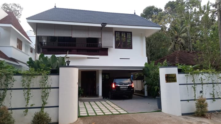 Entire House For Stay With All Amenities. Peaceful - Nedumangad
