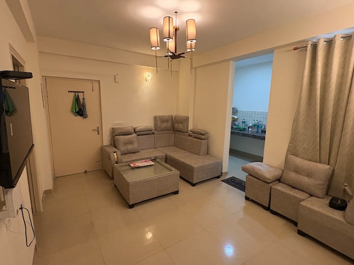 Spacious 2bhk+ Study Room Flat In Ghaziabad - Modinagar