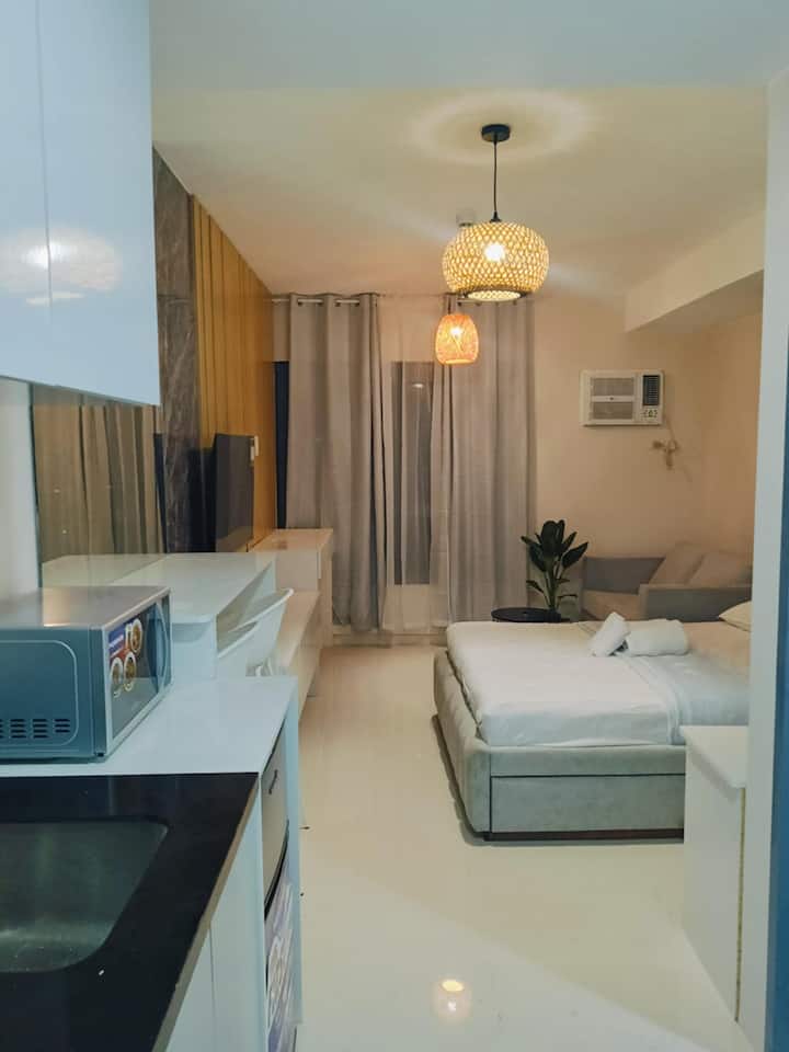 Sm J Mall Cozy Condo Living - Mandaue City