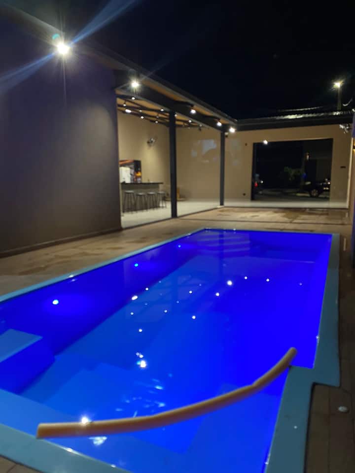 Edícula Moderna E Nova - Catanduva