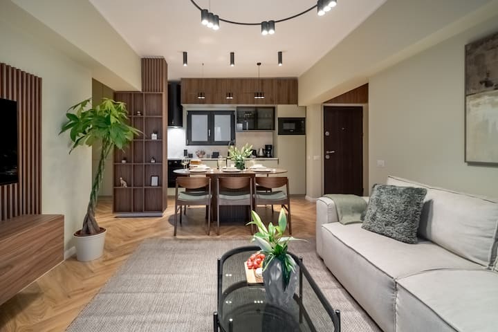 Modern & Chic 2br | Central City Escape - Bucarest