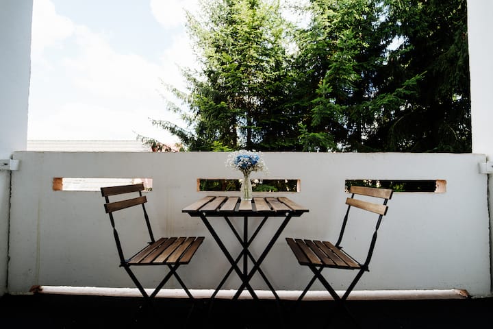 Demakorihome 2sz 5p | Balkon, Boxspring, Smart-tv - Iéna