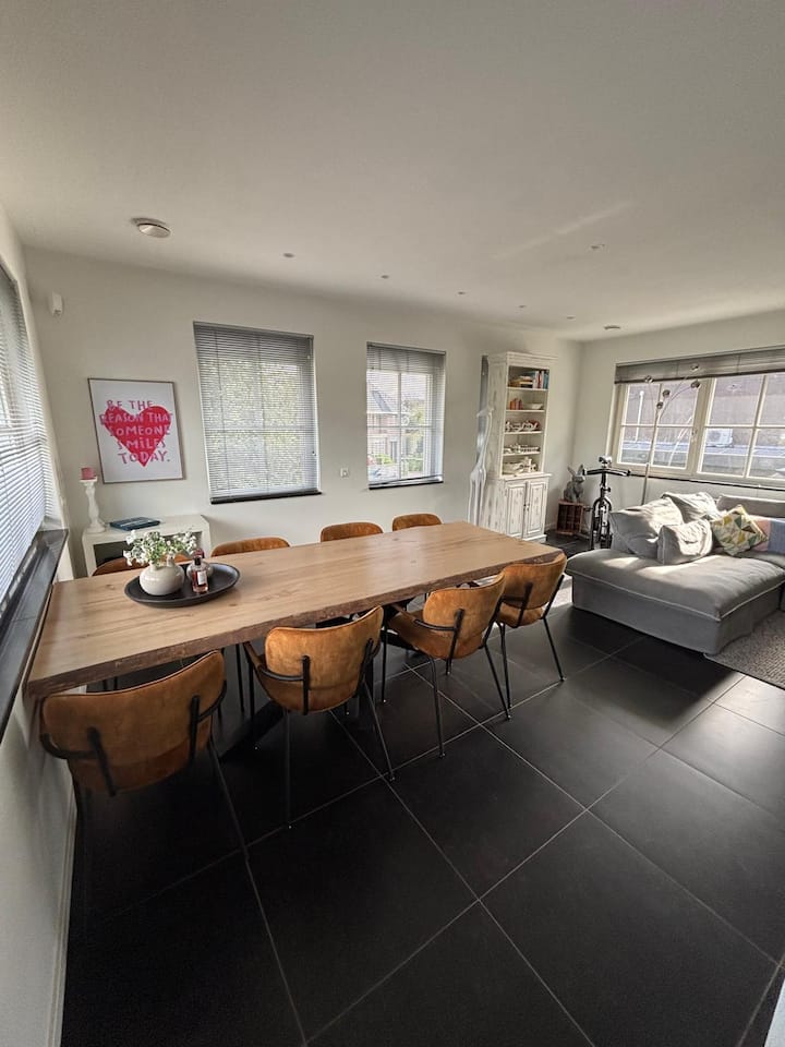 Ruime, Lichte Plek Omringd Door Groen! - Breda