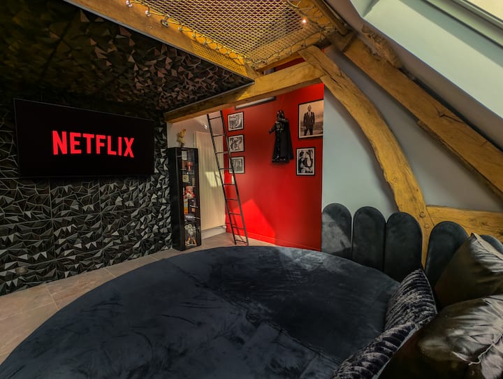 Cinéma Room Romantique : Studio De L'étoile - Forges-les-Eaux