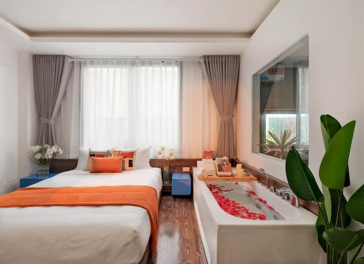 Old Quarter / Jacuzzi / Netflix / Kitchen / Lift 4 - China