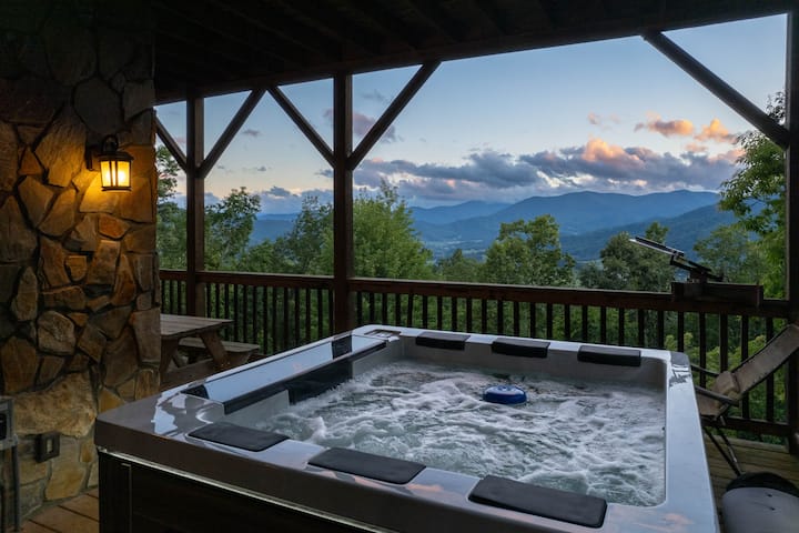 Luxury 4/4 Cabin 15 Min To Waynesville! Hot Tub, F - Lake Junaluska, NC