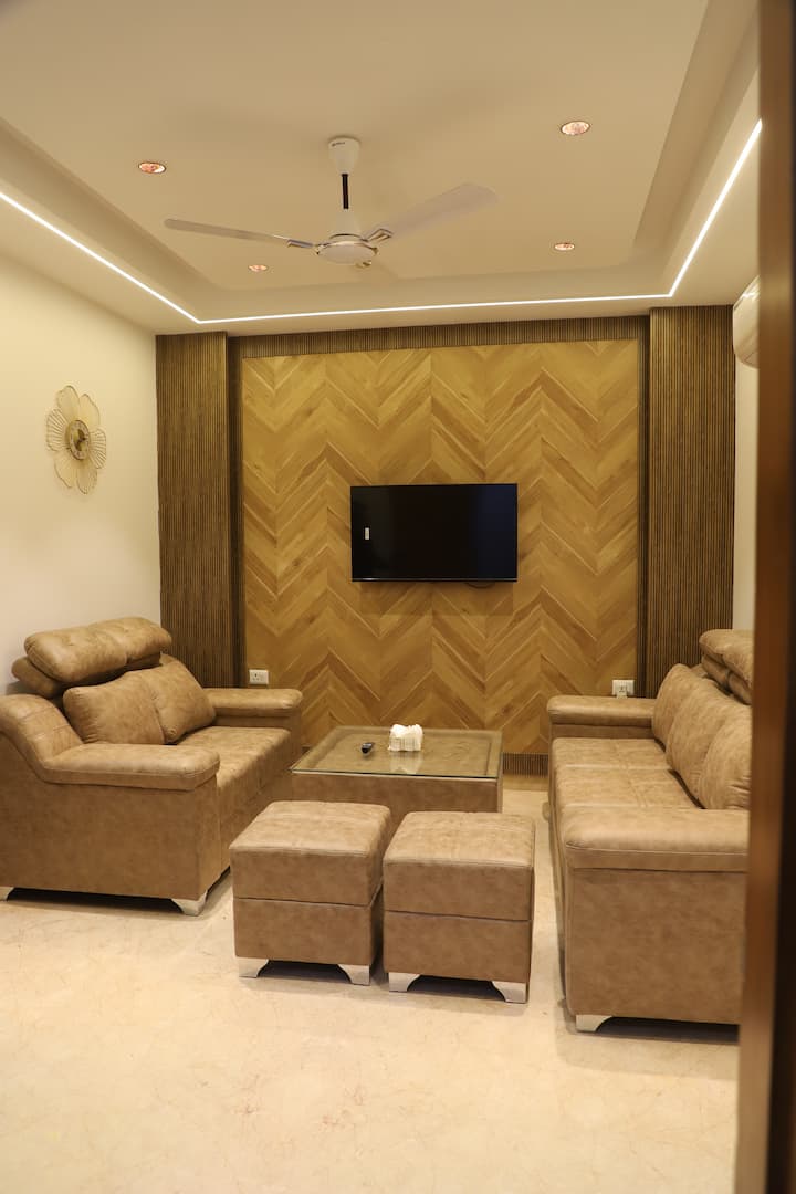 The Luxe Lair A Luxury Apartment Home Away Home - Nueva Delhi