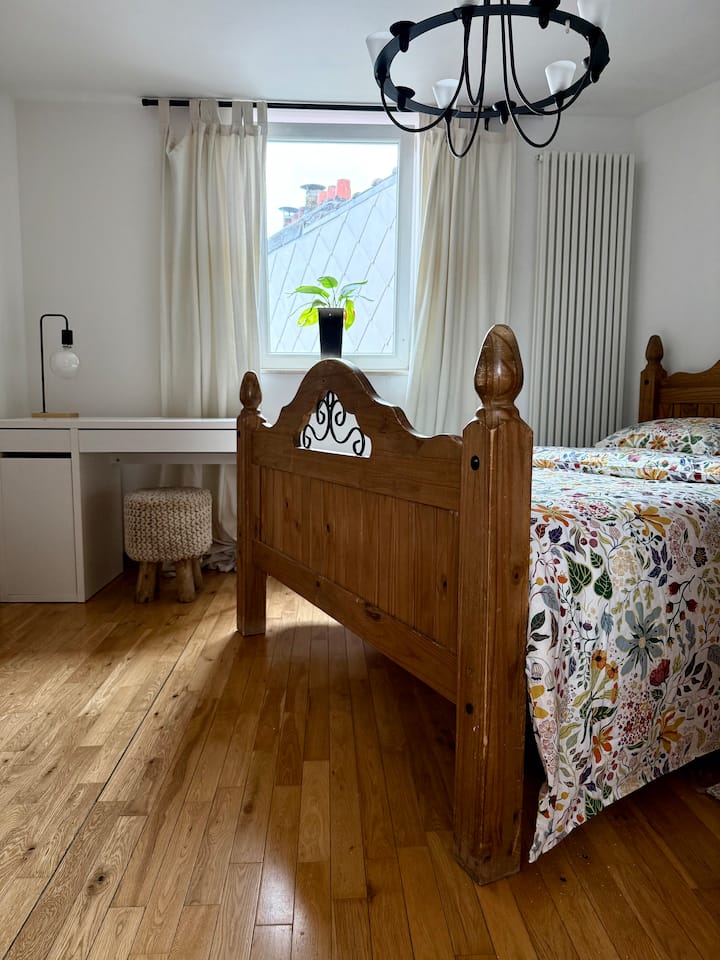 Chez Mikey’s - Forest