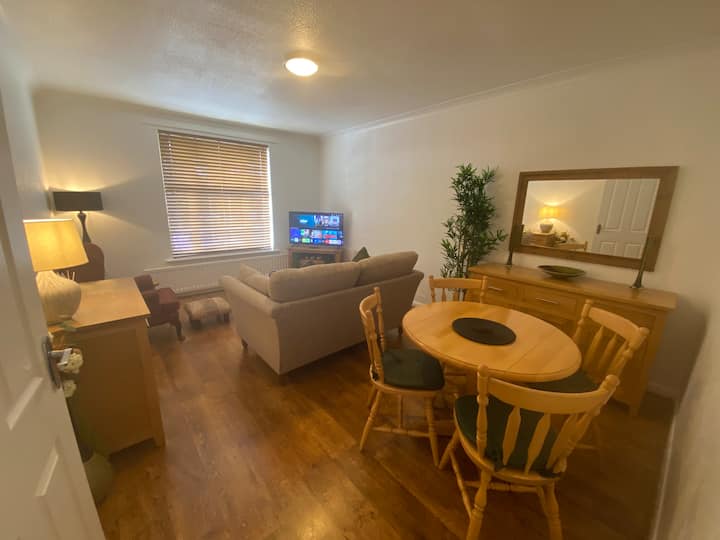 Hideaway 3, Comfortable Stay Berry Hill, Mansfield - Sherwood Forest