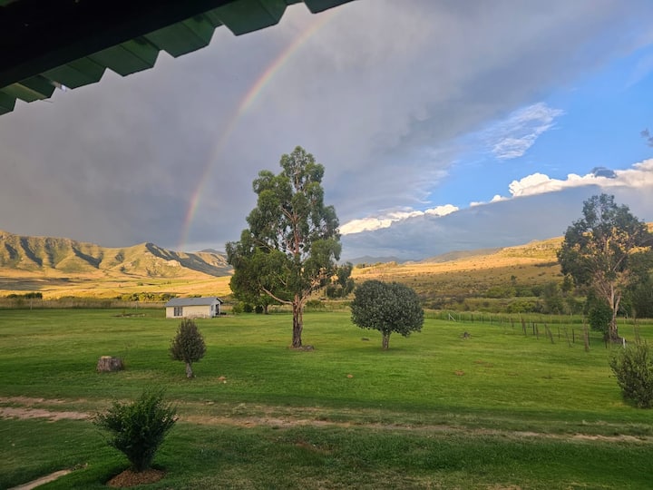 Clarens - Mountain Sunset Balcony Braai- 6 Sleeper - Clarens