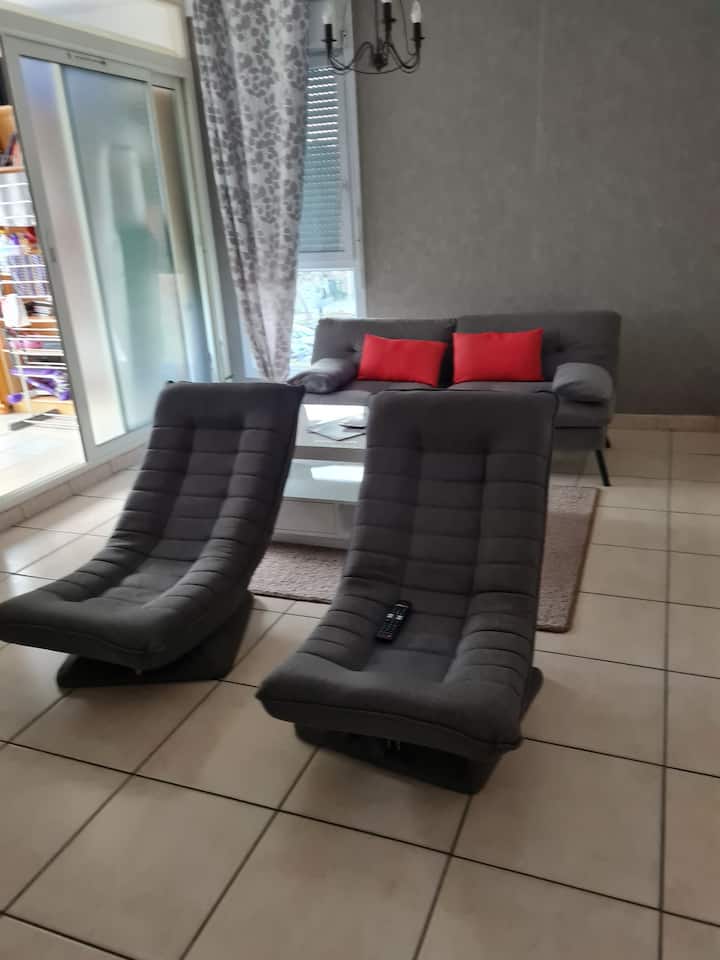 T5 Lumineux Pour Vos Loisirs Ou Pour Le Travail - Port-de-Bouc