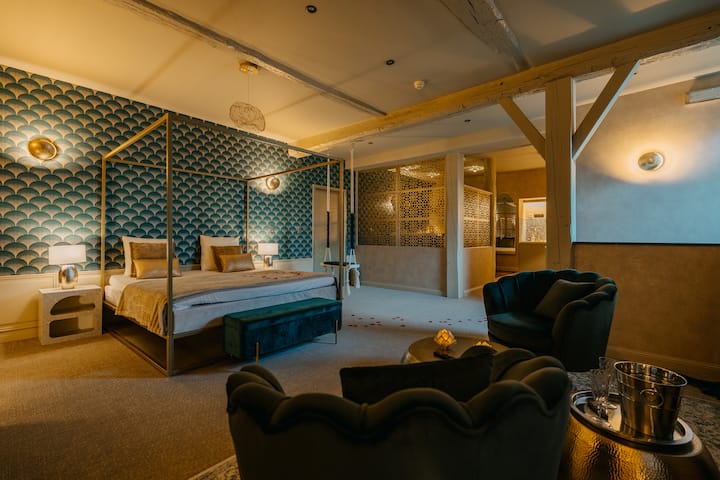 Suite Jacuzzi, Piscine, Sauna & Hammam – Liège - Liège