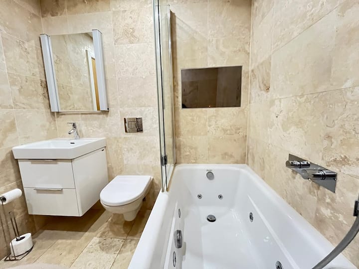 Luxury Riverside North Greenwich | Monthly Stays - London, UK