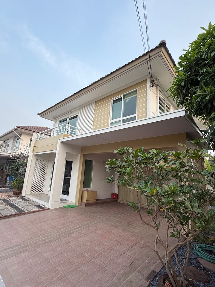 Home In Saimai - Lam Luk Ka