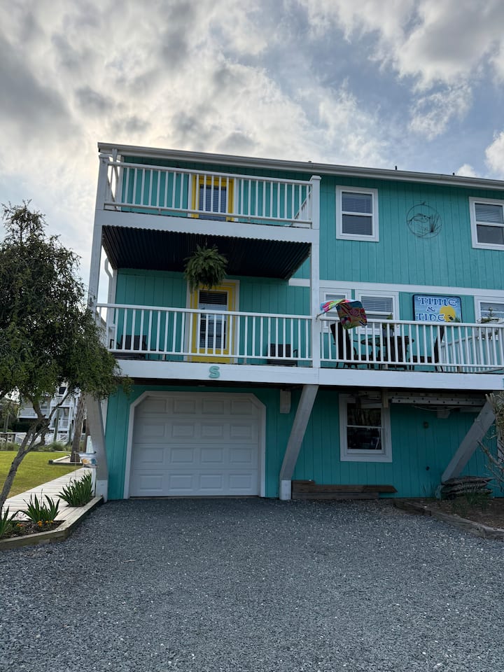 It’s Time For Yourself At Our Canal Front Duplex. - Holden Beach, NC