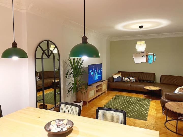 Large Groups & Family Stay In Cihangir, 3br, Lift - Cihangir