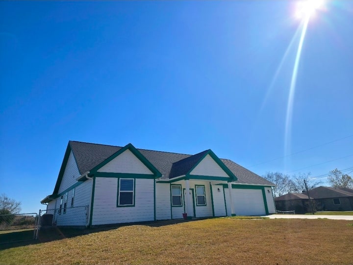 Country-style Home Near Galveston, Nasa & Kemah. - Galveston, TX