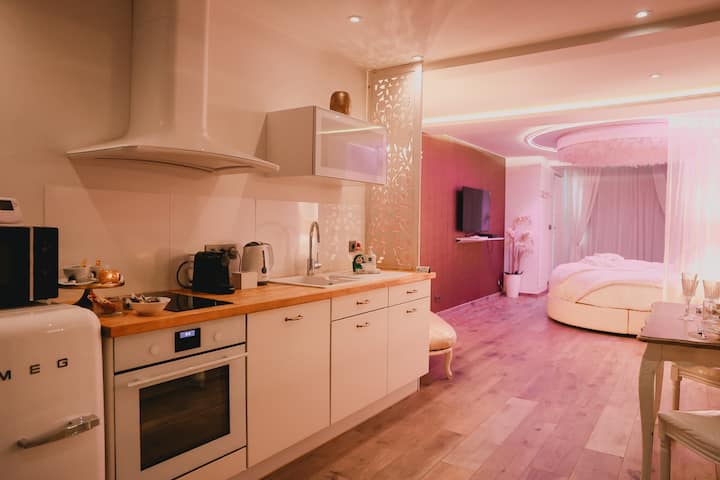 Suite De Luxe Spa & Baignoire Balnéo Près De Liège - Liège