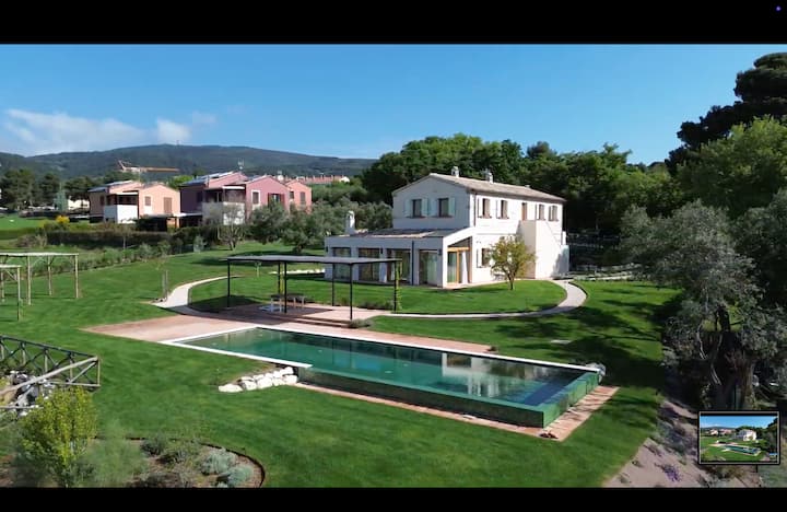 Bilocale Con Affaccio Diretto Sulla Piscina - Sirolo