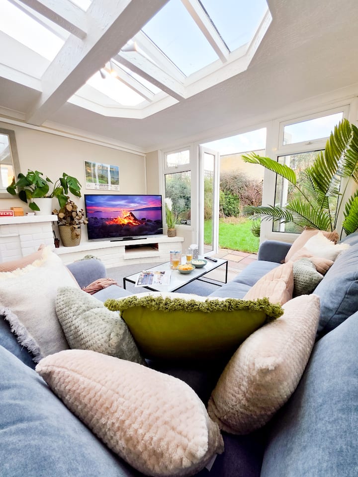 Cosy 2-bed Flat With Wi-fi | Near Station, Beach - Folkestone