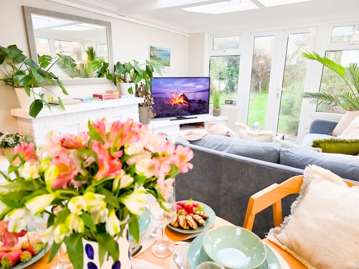 Comfortable 2-bed Home | Ideal For Longer Stays - Folkestone