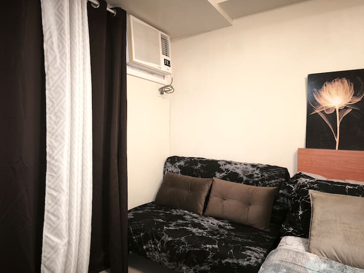 *Cozy Studio W/ Netflix, 100mbps Wifi In It Park - Cebu
