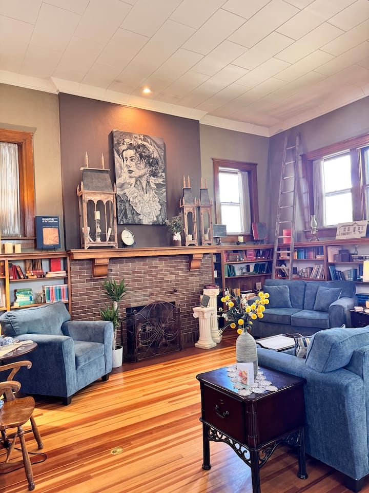 The Old Library Inn - Sterling, CO
