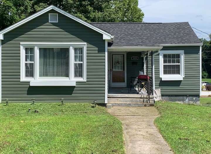 The Main Steet Muse - Mount Airy, NC