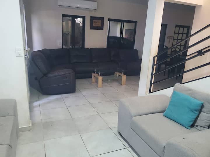 Casa Habitacion Amplia, Limpia Y Confortable - Ciudad Valles