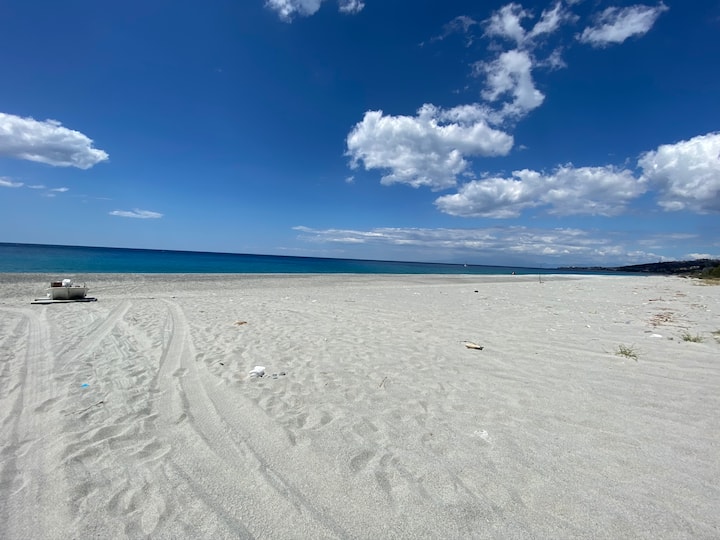 Sanlorenzobeach: Frontemare, Veranda 4 Posti Letto - Bova Marina