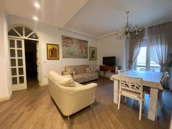 Casa Vacanza A 200 Mt Dal Mare Ben Rifinita - Manfredonia