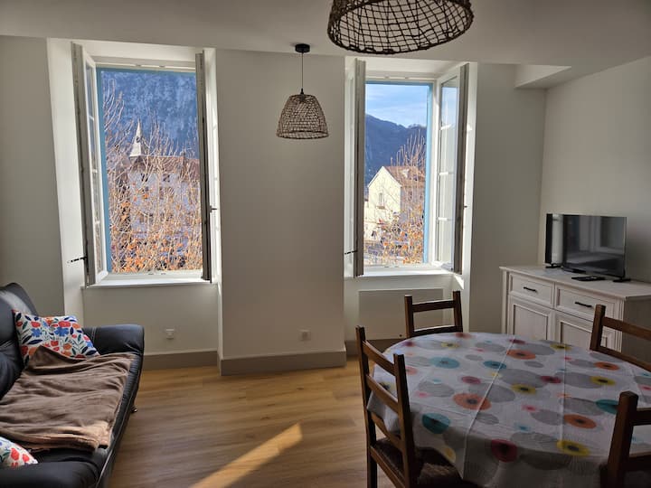 La Grande Ourse T2 éLégant Avec Vue Sur L’ariège - Tarascon-sur-Ariège