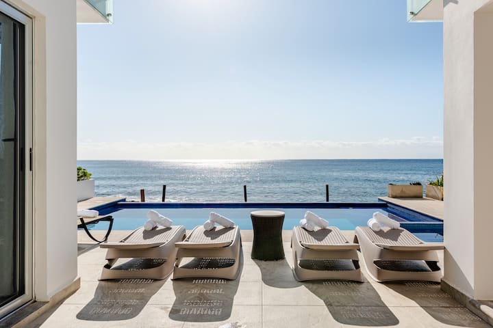 Oceanfront Caribbean Villa • 6br • Sleeps 14 - Puerto Aventuras