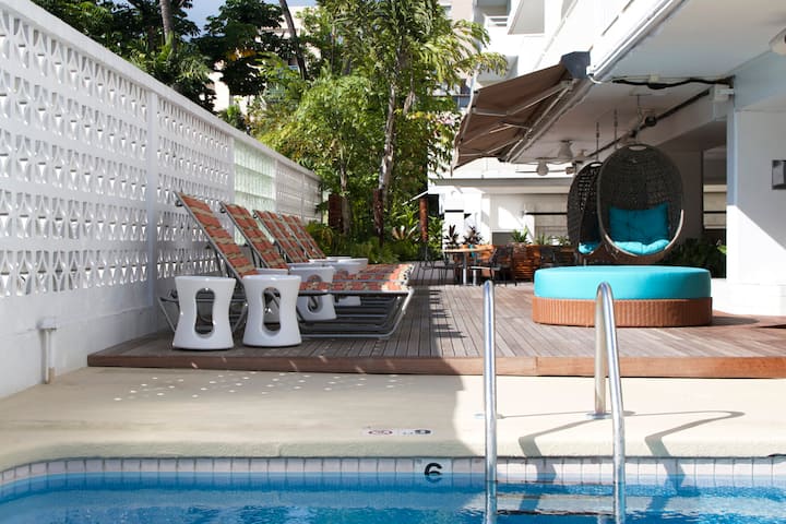 3 Cozy Rooms Near Waikiki + Pool & Free Breakfast - O‘ahu, HI
