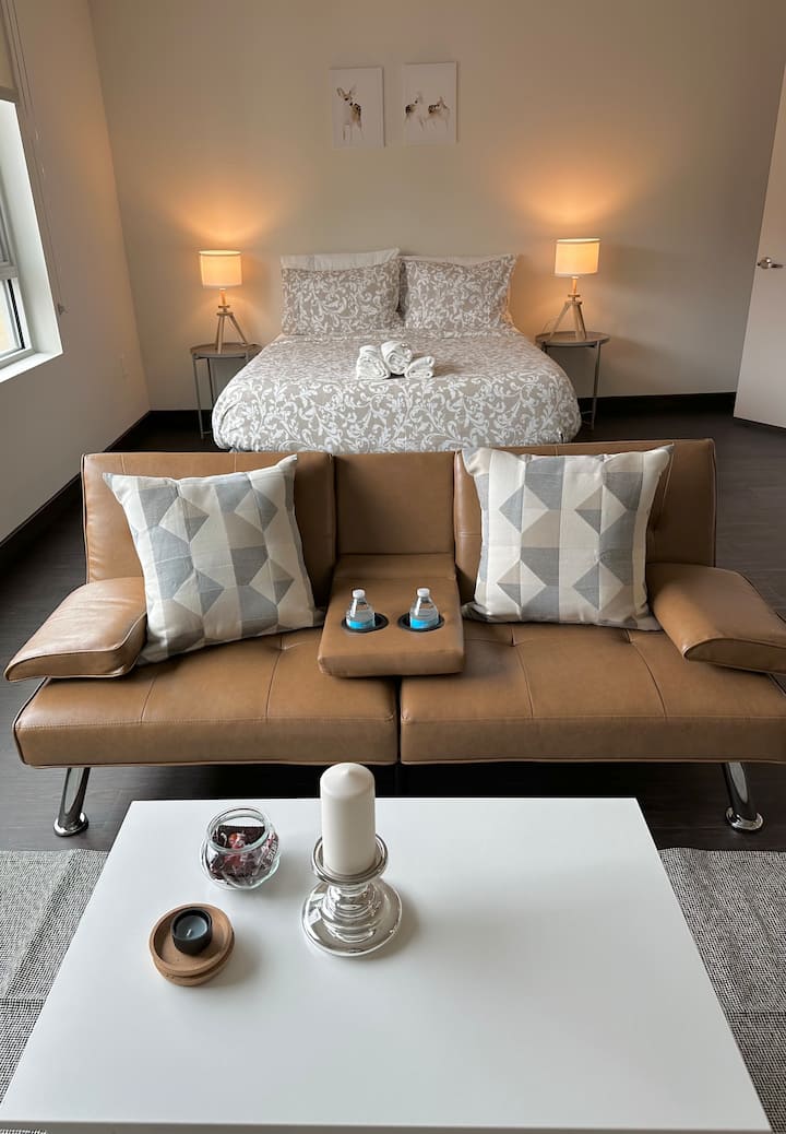 Stunning & Resort-style Hollywood Condo, Brand-new - Fairfax - Los Angeles