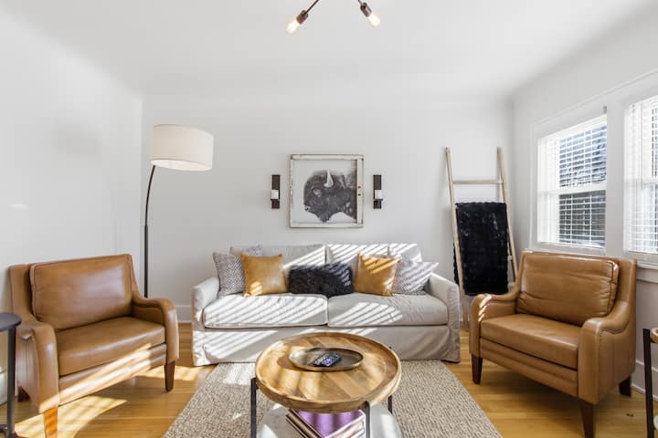 Private 2br Ferndale Flat | Walk To Downtown! - Ferndale, MI