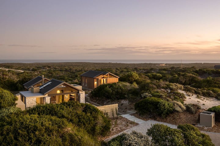 Two Luxury Cabins In Romansbaai Beach Estate - Kleinbaai