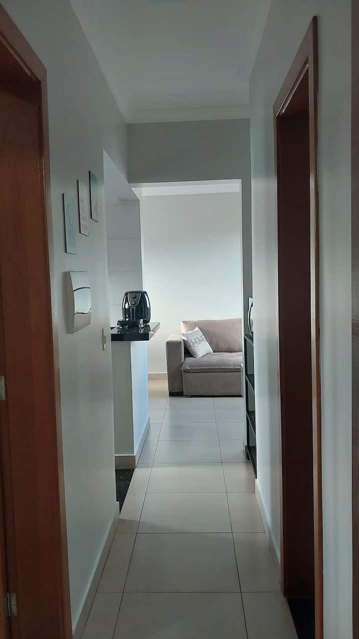 Ap Espaçoso 2q Ao Lado Da Ufu Umuarama E Hospital - Uberlândia