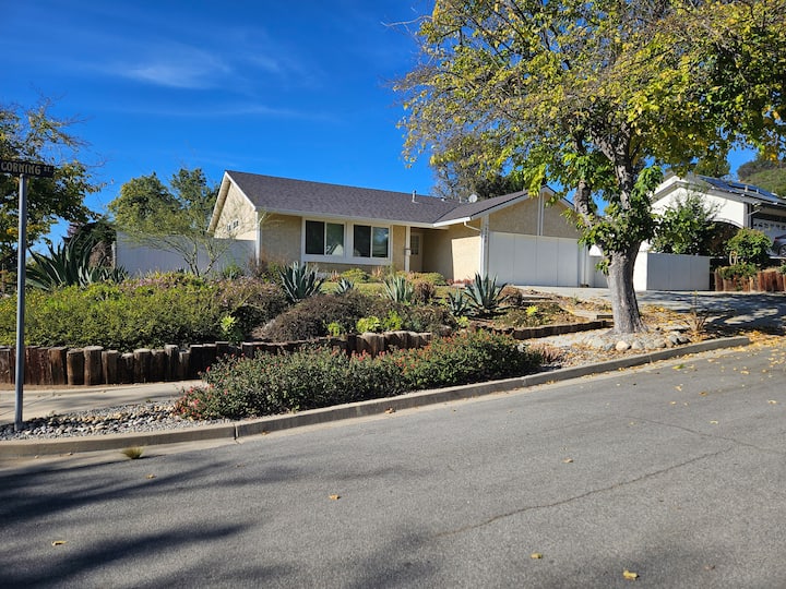 Lovely Home In Newbury Park, Ca - Thousand Oaks, CA